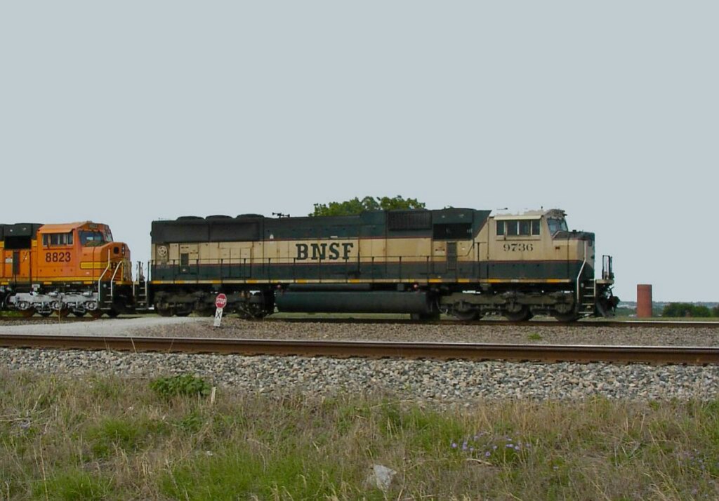 BNSF 9736